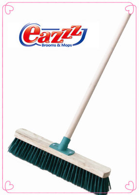 PP Screw Garden Sweeping Brooms with Stiff Fiber  Wood Block with 4ft  Wood Handle