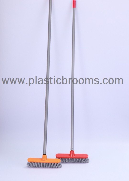 PVC Coated Wooden Handle Stiff Bristle Brush For Garden Cleaning