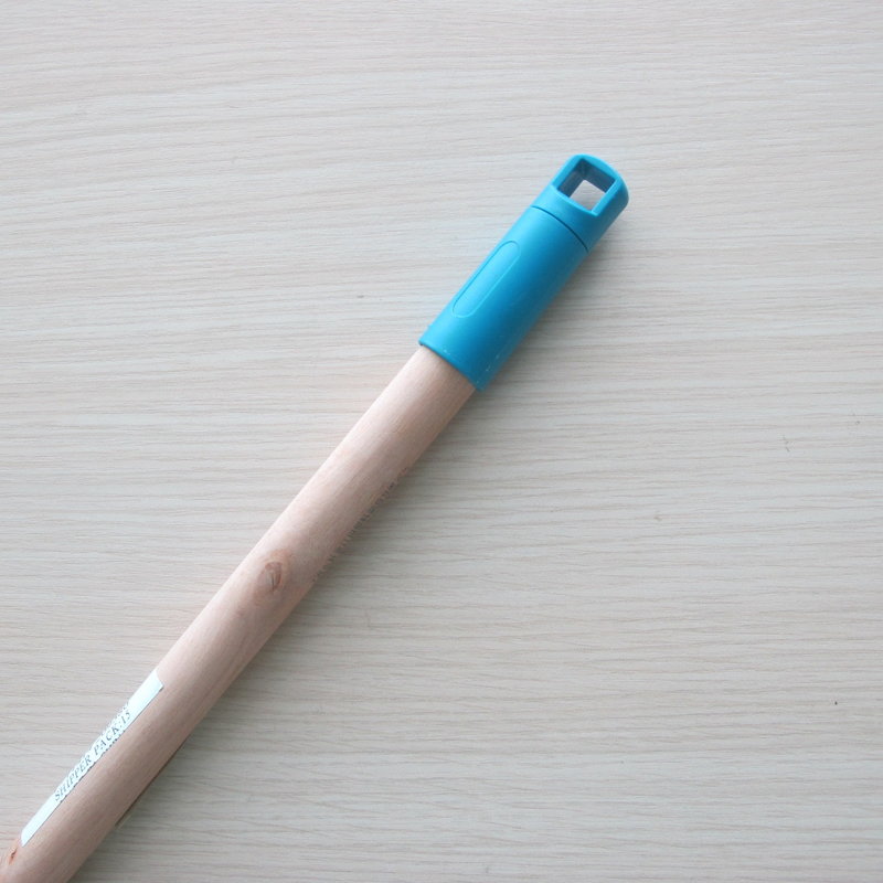 Smooth Surface 60 Inch lacquered Wood  Broom Handles With Metal Acrew