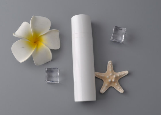 150ml白いプラスチック空気のないポンプびん、化粧品のための空気のないポンプ