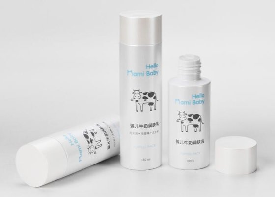 白いシリンダー ボストン円形の肩を密封するプラスチック シャンプーのびんねじ