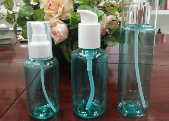 透明で装飾的なシャンプー ポンプは古典的な設計熱い押す表面をびん詰めにします
