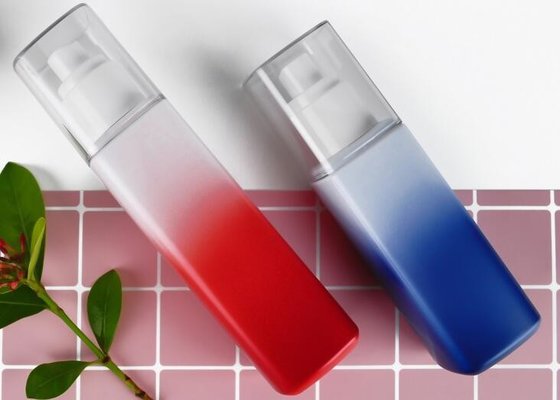 120ml 150mlの詰め替え式の化粧品のスプレーのびんの正方形ペット包装のスプレーのびん