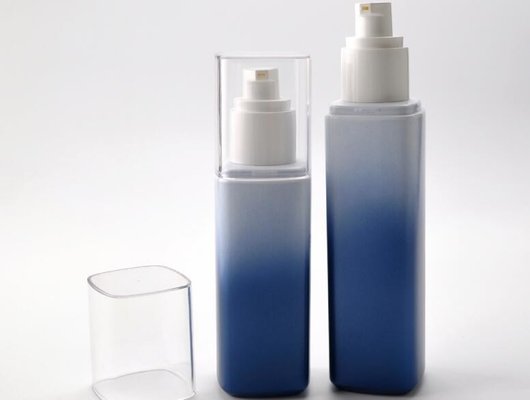 120ml 150mlの詰め替え式の化粧品のスプレーのびんの正方形ペット包装のスプレーのびん