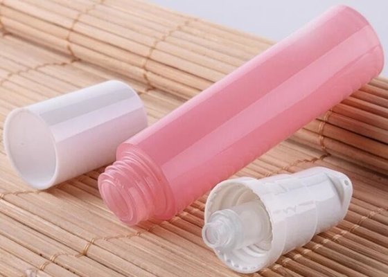 化粧品の空気のないポンプは小型旅行キット シリーズ12ml高い透明物材料をびん詰めにします