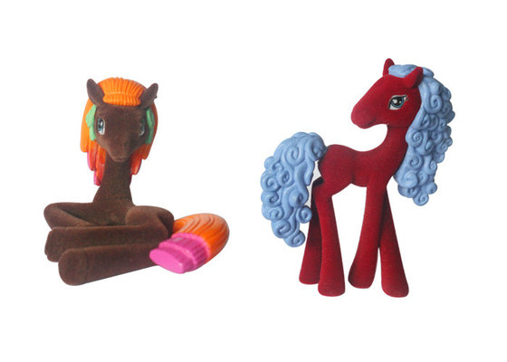 Rosso la mia piccola amicizia del cavallino del PVC 3D gioca gli occhi dell'ABS adorabili liscia il tocco