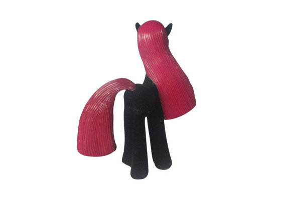 Giocattoli animali affollati divertenti dell'OEM, coda rossa di 6cm - di 5cm i miei piccoli animali del cavallino