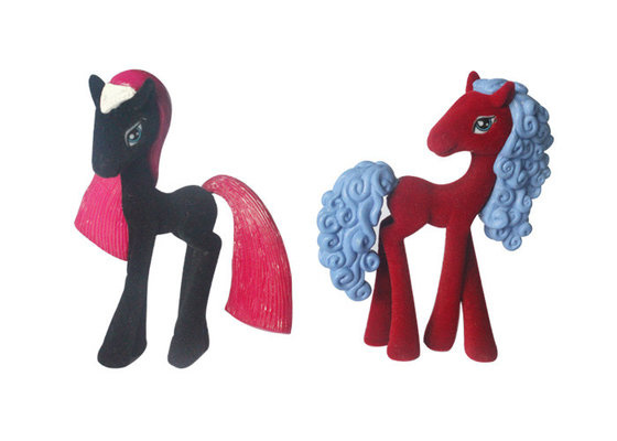 Giocattoli animali affollati divertenti dell'OEM, coda rossa di 6cm - di 5cm i miei piccoli animali del cavallino