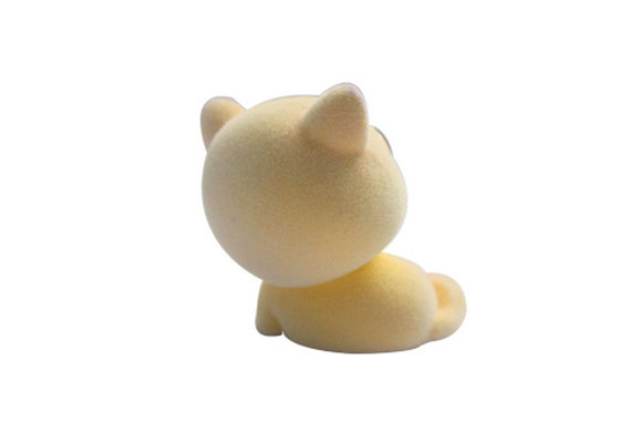 Belle figure di plastica multicolori del gatto, giocattolo farcito adorabile del gatto di tocco morbido