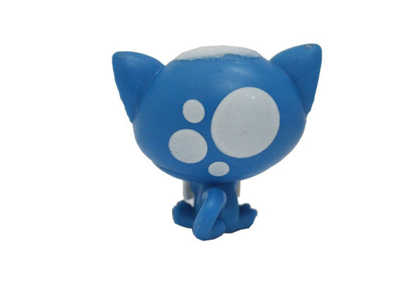 3D ha personalizzato le mini figure di plastica del gatto 5cm blu/porpora per il gioco dei bambini