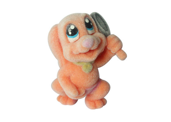 Divertente delle figurine di plastica rosa arancio del cane di modo piccolo con l'affollamento del tocco