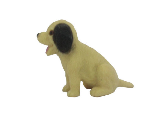 Stile giallo adorabile del cucciolo del PVC delle mini figurine di plastica molli del cane con le orecchie nere