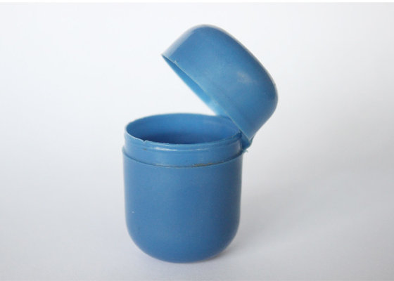 il giocattolo di plastica blu sveglio di 3.5x4.5 cm incapsula il genere per di uovo di cioccolato con il giunto