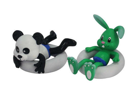 Il bagno sveglio cambiante delle ragazze di colore dell'acqua calda gioca giocattolo durevole del panda di 10cm il mini