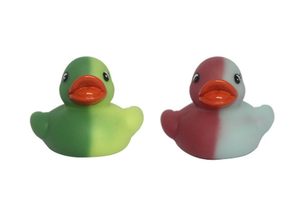 Il bagno cambiante di colore di plastica dell'anatra gioca la progettazione resistente all'acqua di professione dei ragazzi