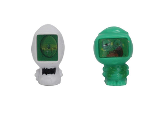 I giocattoli miniatura di plastica della pittura dell'iniezione con colore si dirigono verso i distributori automatici