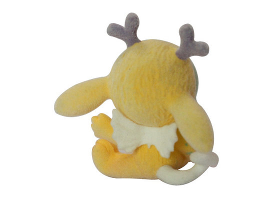 Il PVC si è affollato i giocattoli animali, piccole figurine del coniglio con l'ala bianca