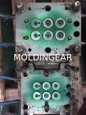 Custom designed high-precision plastic injection mould for model airplane