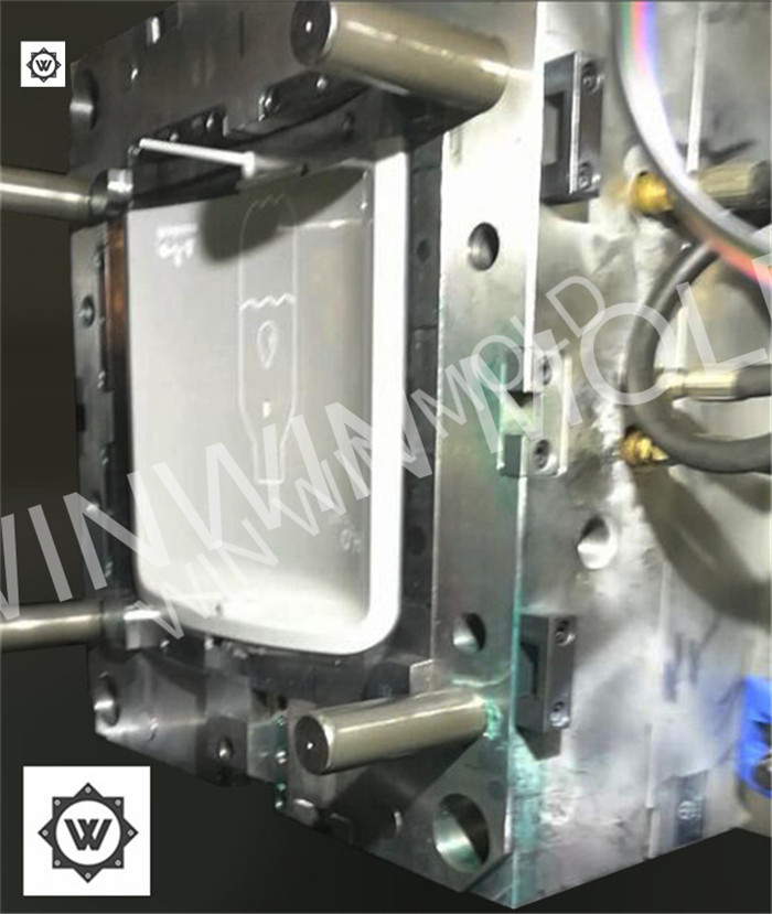 WIN WIN MOLD CO., LIMITED. factory production line