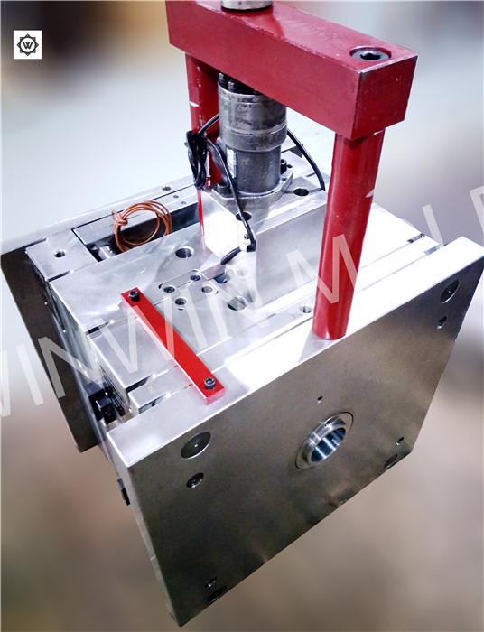 WIN WIN MOLD CO., LIMITED. factory production line