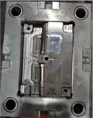 DME Standard Plastic Mold Components ABS Lock Buttons Polish SPI-A2 Part Finish