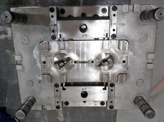High Accuracy Plastic Injection Mold Tooling For POM Knob 300000 Cycles / Shots