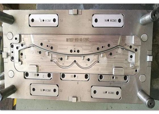 1.2344 Hardened Plastic Injection Tooling For TPV Bottom Trim Long Mold Life