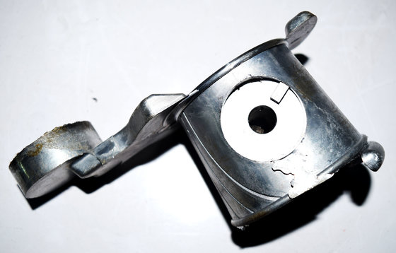 Professional Die Casting Mold Metal Auto Parts ADC12 Zine Edge Gate SKD61 Steel