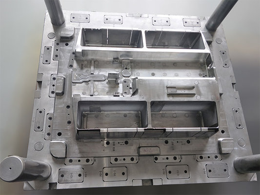 Sub Gate Plastic Injection Mould Makers DME English Standard Fixed Support
