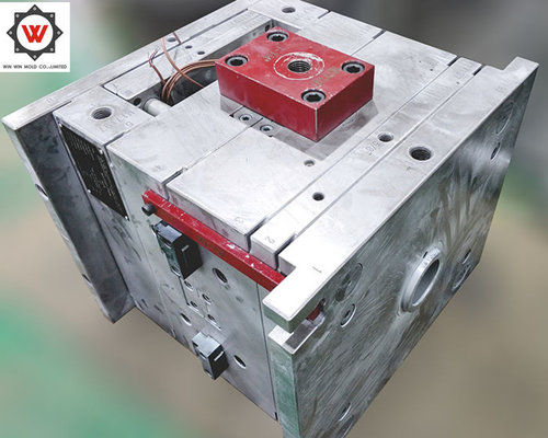 H13 Single Cavity Plastic Injection Mold Tooling With Pin Point Gate Tritan TX1001 FDA