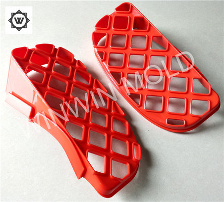 Plastic Material Injection Moulding Cashew Gate Multi Cavity SPI Finish