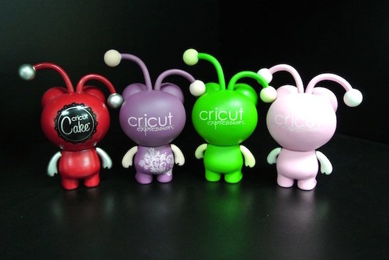 Cricket Insect Plastic Toy Figures Movable Arm With Two Big Eyes 6.5*7*2.4cm supplier
