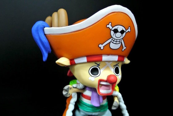 Customized Color One Piece Mini Figures For Home Decoration 8*5*3cm supplier