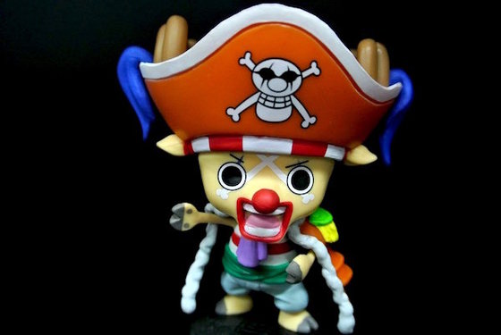 Customized Color One Piece Mini Figures For Home Decoration 8*5*3cm supplier