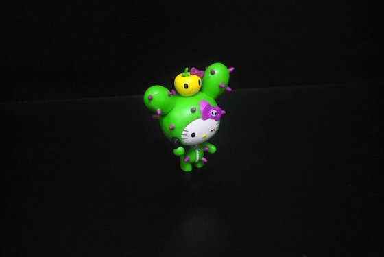 Cute Custom Plastic Toys , Hello Kitty Cake Topper Figurine White / Green / Red Color supplier