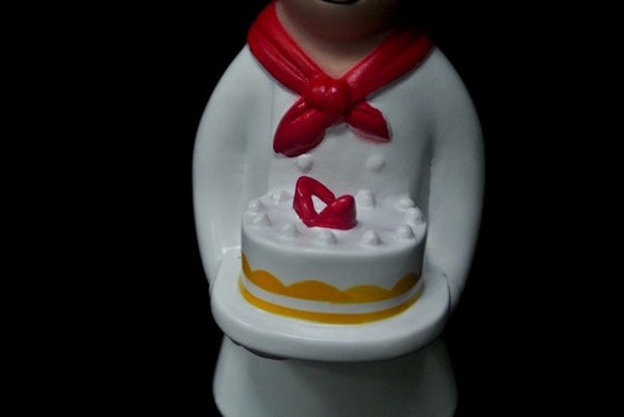 5 Inch Cake Baker Mini Vinyl Figures , Vinyl Collectible Toys White Color supplier