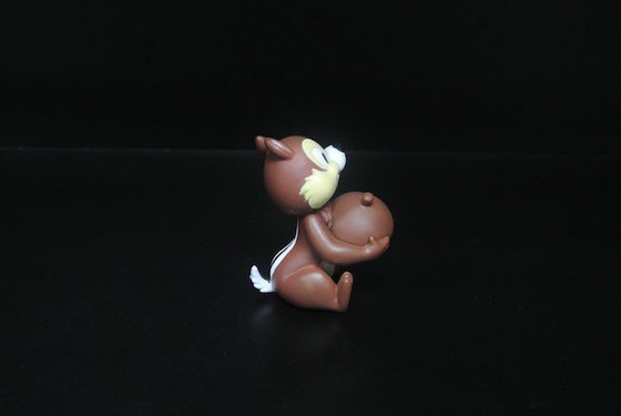 Kids Brown Plastic Squirrel Figurine With Disney Logo 80 - 90 Degree supplier