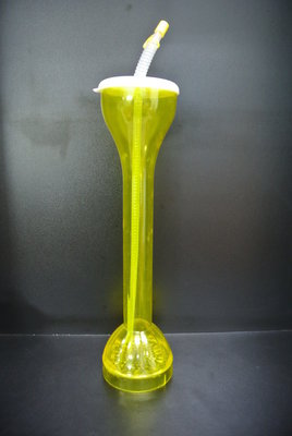 15 Inch  Yellow Cartoon Character Water Bottle 700ML Capacity With Long Straw supplier