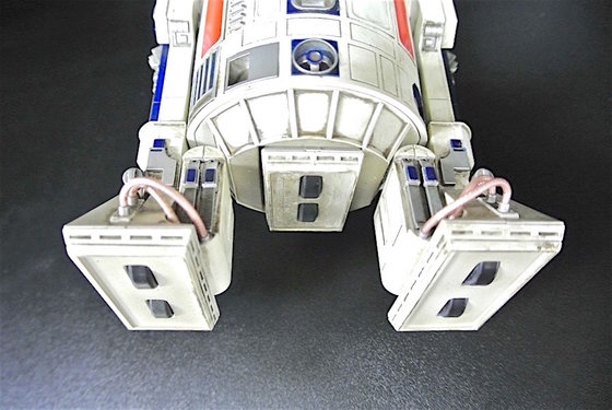 White Color Star Wars Robot Toy Movable For Collection High Realistic supplier