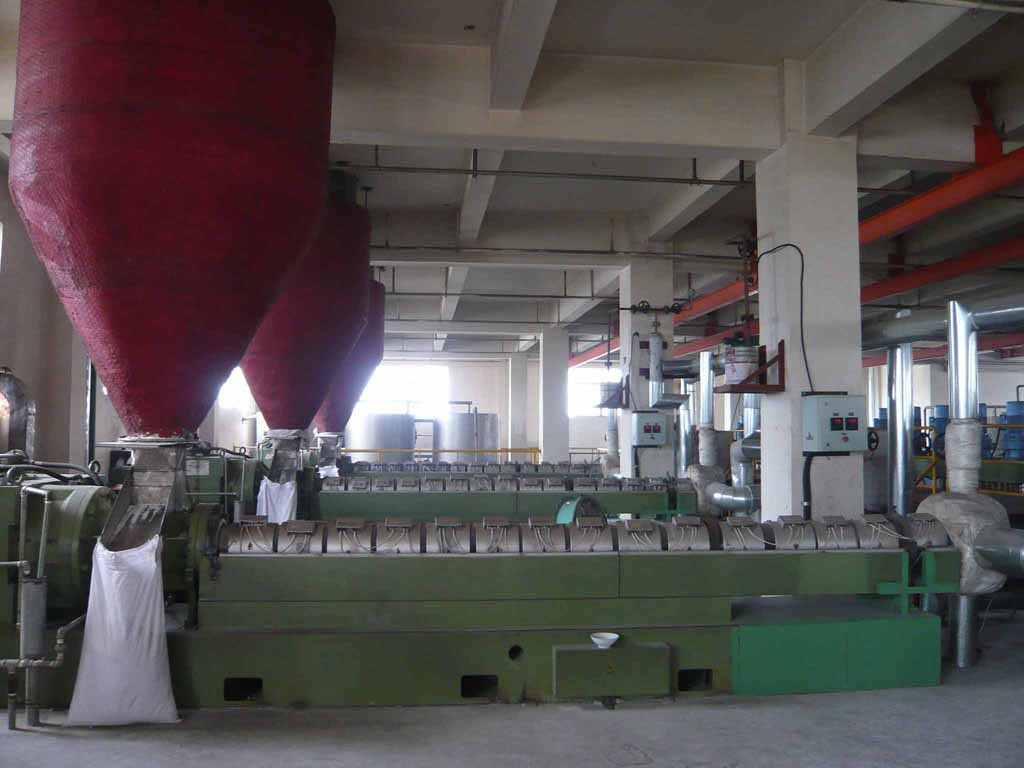 JIANGYIN JINYAN CHEMICAL FIBER CO., LTD. factory production line