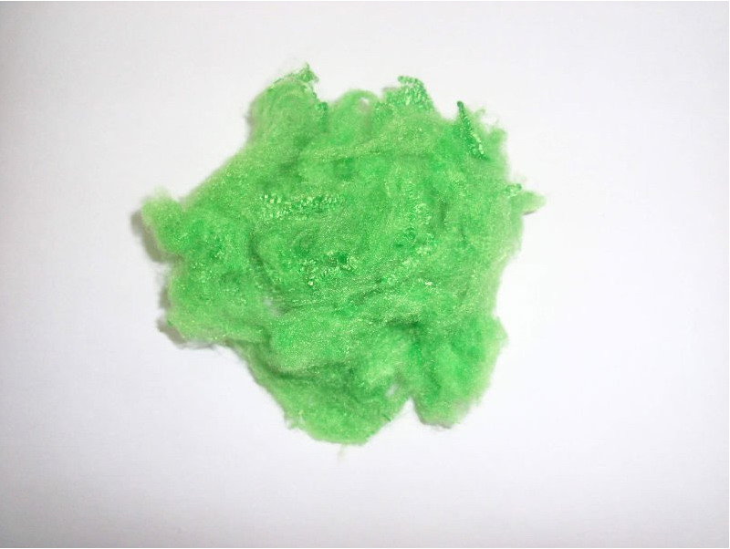 1.2D - 6D Green Recycled Polyester Staple Fiber to fill in the toys , cushions , pillows