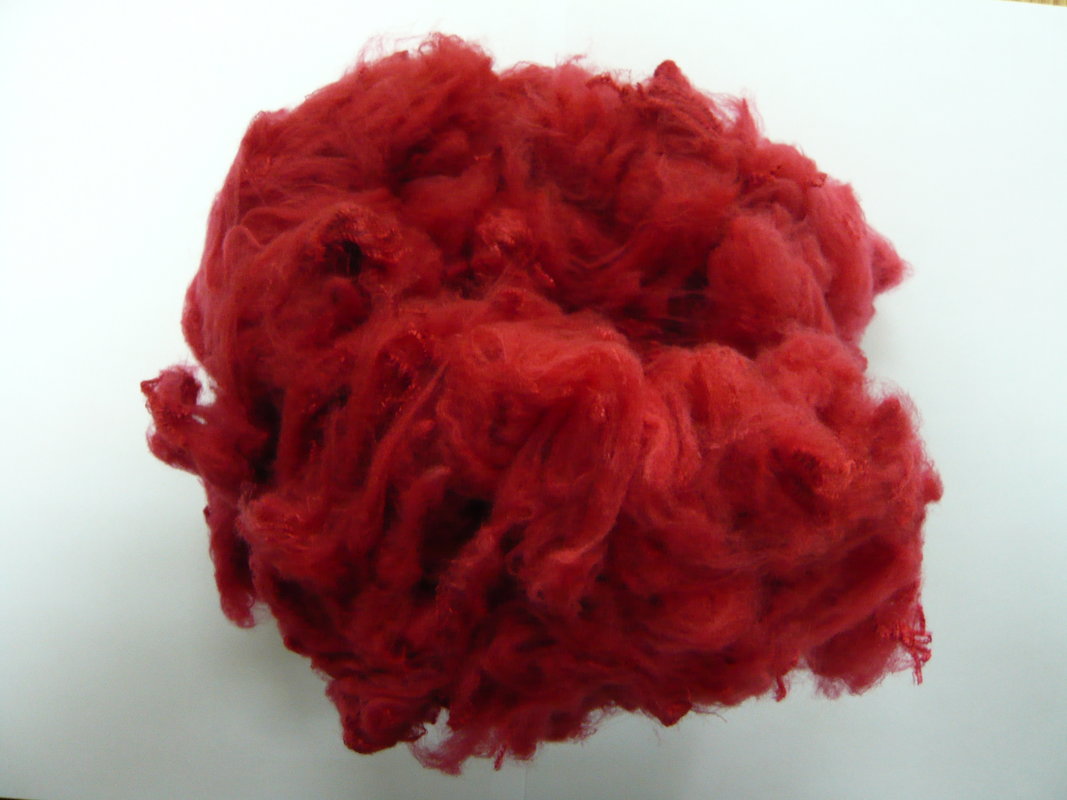 Red Solid Spinning Regenerated Polyester Staple Fiber 1.2D - 6D, 32mm, 38mm, 51mm length