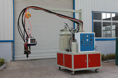 Low pressure metering polyurethane picture/photo frame making machine