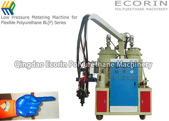 ISO Certification Polyurethane Foam Machines / Foaming Machines Low Pressure for toys and the soft adornment