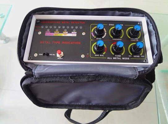 High Brightness Led Panel Underwater Metal Detector 3.5m Depth