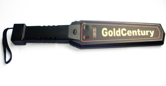Quick reaction and earphone socket small metal detector with piezo electric beeper