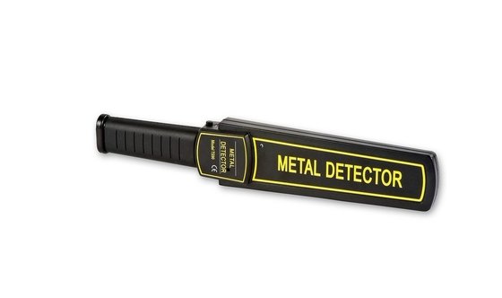 Powerful Portable Metal Detector of easy grip and 360 degree scanning