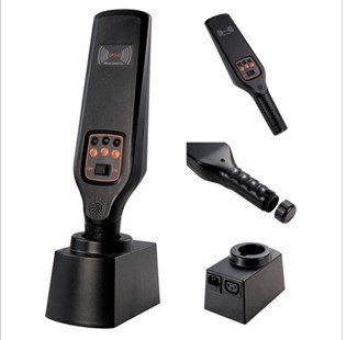 Palm hand held security metal detectors IP64 with wireless charger