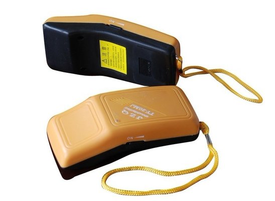 Handy Industrial Metal Detector for ferrous metal in thin clothing and plush toys