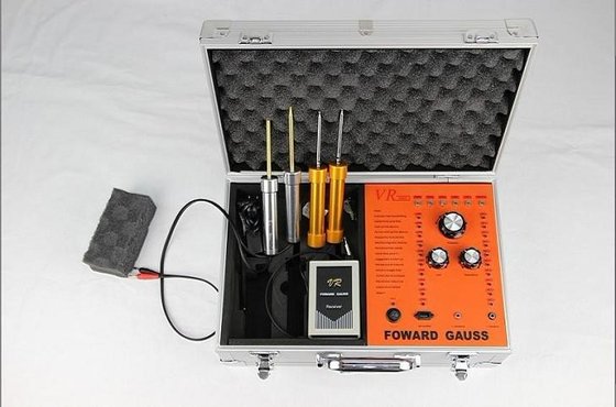 Diamond Long Range Detector using atomic oscillation frequency
